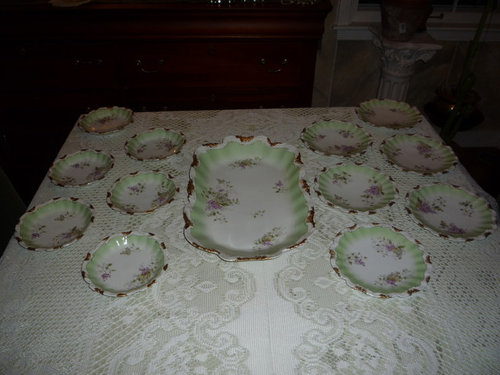 Help identifying Limoges pattern...