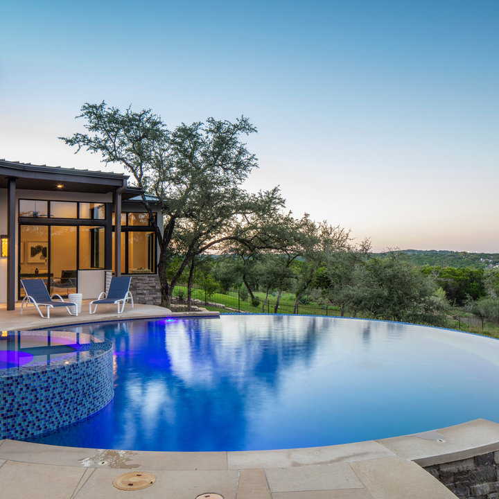 75 Round Pool Ideas You'll Love - May, 2026 | Houzz