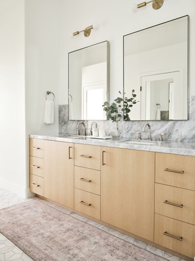 Bathroom of the Week: Formerly Awkward Space Is Now Inviting