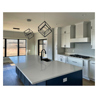 Kithen Island - Transitional - Kitchen - Milwaukee - by Guideline ...