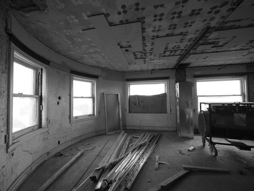 Historic Chicago Building Transforms into Residential Apartments