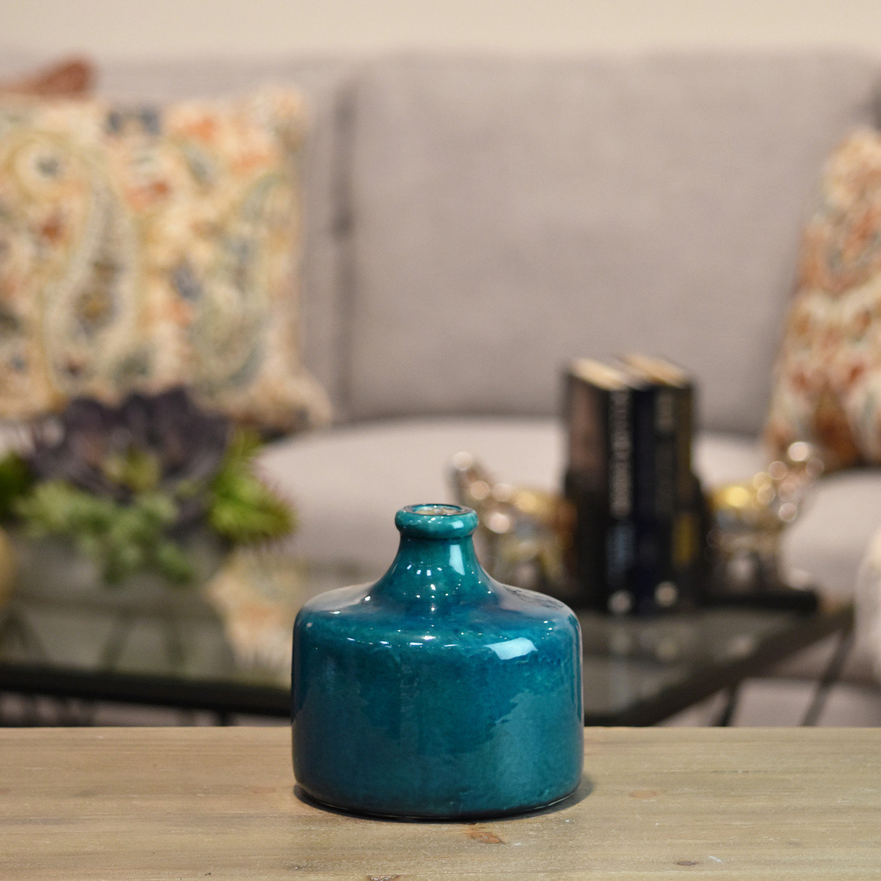 Ceramic Short Round Vase With Banded Rim Mouth and Short Neck ...