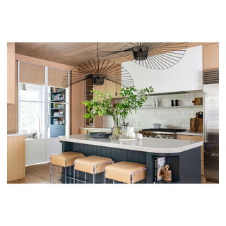 Natural Rift-Cut White Oak Modern Kitchen with Curvy Paneled Navy-Blue ...