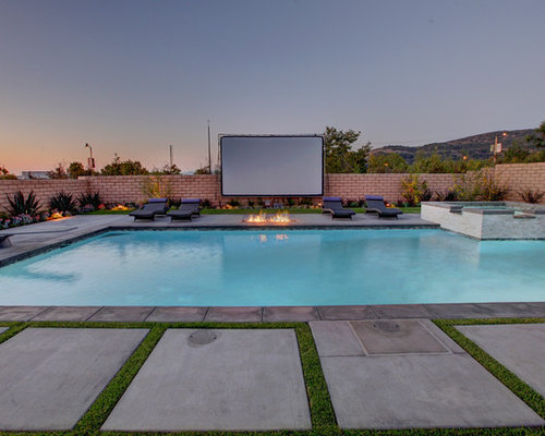 Outdoor Retractable Movie Screen | Houzz