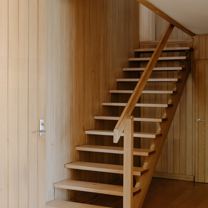 75 Beautiful Staircase with Tongue and Groove Walls Ideas and Designs ...