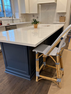 Has anyone used Viatera Lumina quartz countertop? Looking for photos