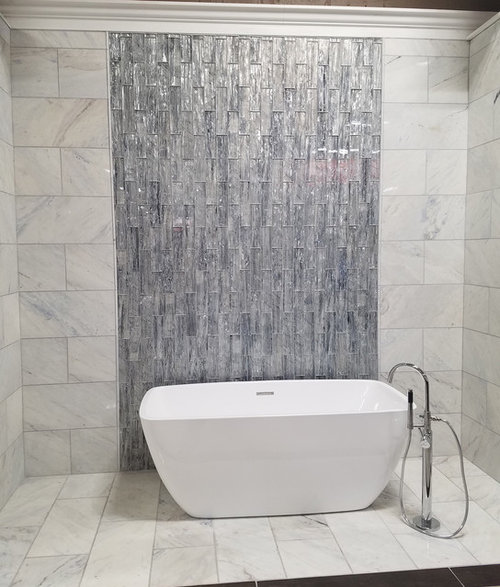 Focal/Feature Wall in Shower - Contrasting Tiles