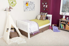 Maroon carpet creating roadblock in vision for decorating