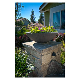Stone Pilaster w/ Accent Pot - Beach Style - Landscape - Orange County ...