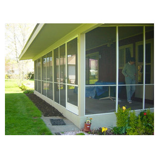 Screen Wall - Verandah - New York - by Connecticut Screen Works | Houzz AU