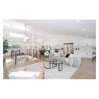 Second Story Open Floor Plan - Contemporain - Salon - Los Angeles - par ...