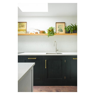 Obsidian Green Kitchen - Traditional - Kitchen - London - by ...