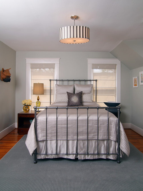 Bed Between Windows Ideas, Pictures, Remodel and Decor