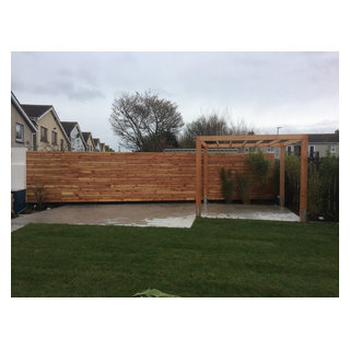 Portmarnock- Douglas Fir batten fence - Contemporary - Garden - Dublin ...
