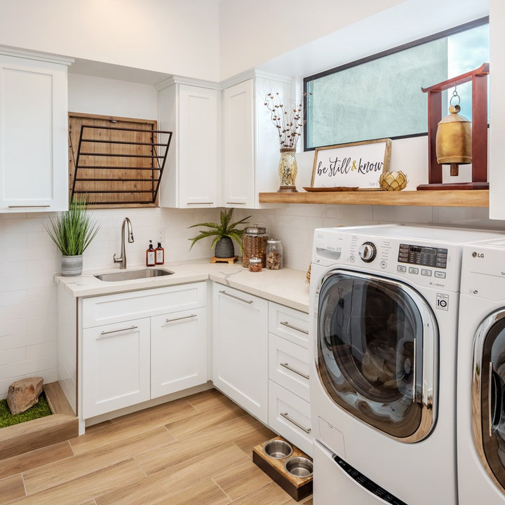 75 Beautiful L-shaped Laundry Room Ideas & Designs - January 2025 ...