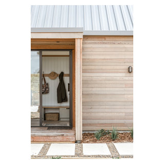 3 Cedar Barns - Rustic - Entry - Auckland - by ABI Interiors | Houzz AU