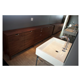 Custom Millwork - Modern - Bathroom - Chicago - by Perimeter Architects ...