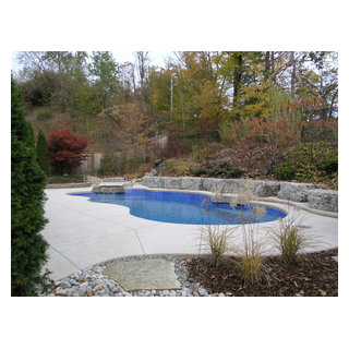 Fiji Pool with Retaining Wall - Traditional - Toronto - by Imagine ...