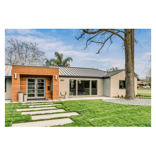 Floating Cast Concrete Staggered Blocks Lead to Modern Home Entry ...