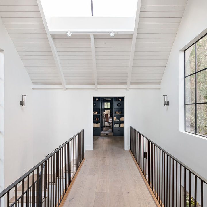 75 All Ceiling Designs Hallway Ideas You'll Love - January, 2026 | Houzz