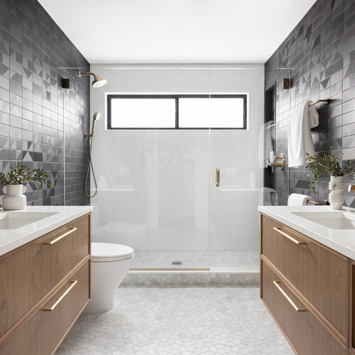 75 Beautiful Square Bathroom Layout Home Design Ideas & Designs | Houzz AU