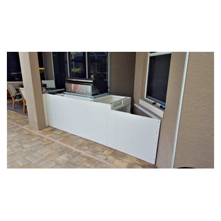 outdoor kitchen in Lely - Tropical - Miami - by Top Drawer Custom ...