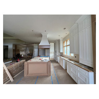 Floating hood - Kitchen - Portland - by MTC CUSTOM - CABINETRY | Houzz