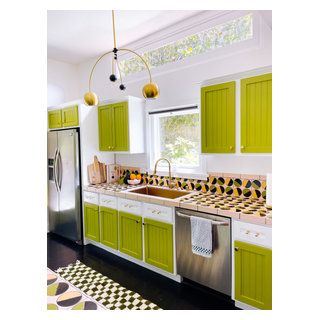 Pivot Kitchen Counter and Backsplash - Modern - Kitchen - Los Angeles ...