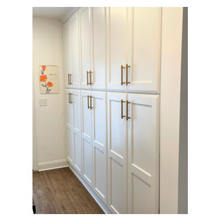 Starmark Maple Medina Kitchen in White and Walnut Natural ...