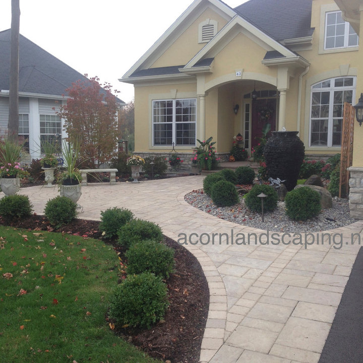 Front Yard Courtyard Ideas - Photos & Ideas | Houzz