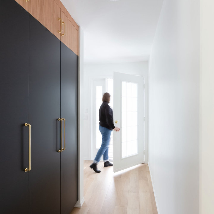 75 Scandinavian Entryway Ideas You'll Love - May, 2026 | Houzz