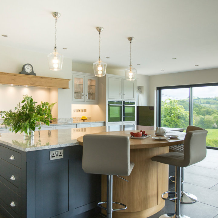 75 Beautiful Kitchen with a Chimney Breast Ideas and Designs - January ...