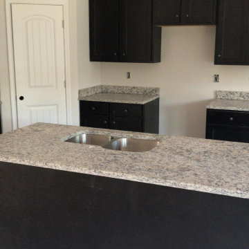 Dallas White Granite - Photos & Ideas | Houzz