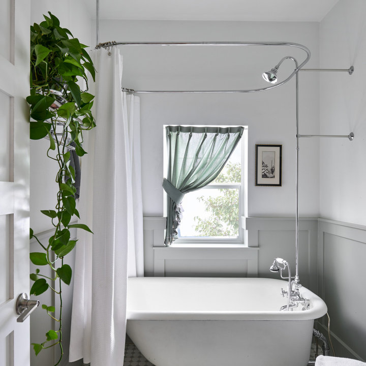 75 Beautiful Bathroom with a Dado Rail Ideas and Designs - January 2026 ...