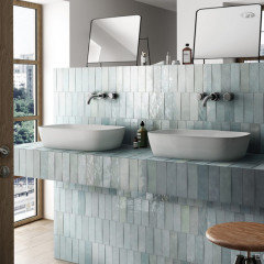 Has anyone installed Bedrosian Cloe Tile - blue/black/baby blue?