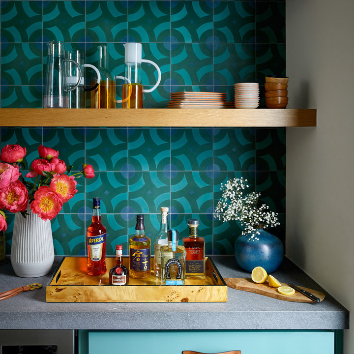 75 Home Bar with Floating Shelves Ideas You'll Love - January, 2026 | Houzz