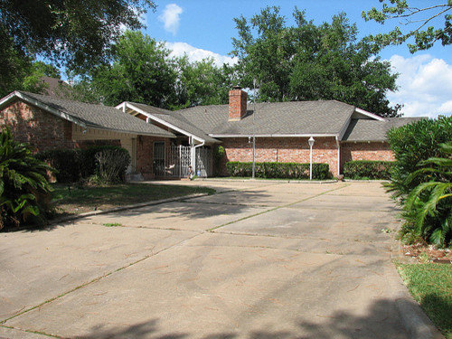 70's ranch style houses