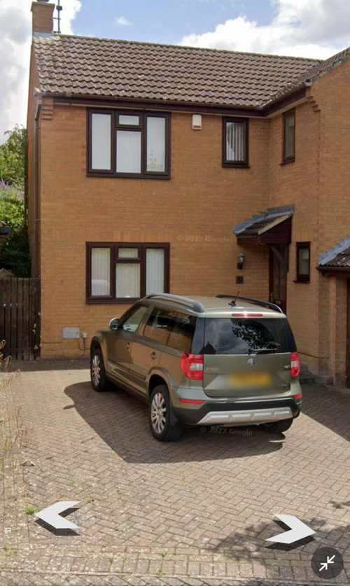 Modernising frontage of L-Shaped 80's house - on a budget! | Houzz UK