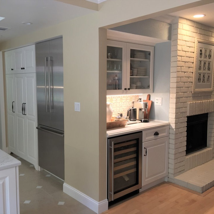 75 U-Shaped Home Bar Ideas You'll Love - February, 2026 | Houzz