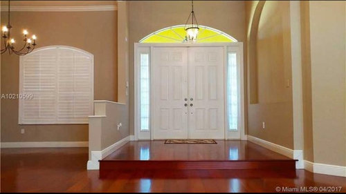 Entrance Wall Design