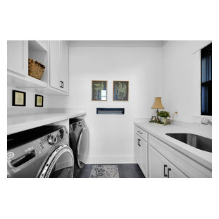 Lowcountry Farmhouse Laundry Room - Farmhouse - Laundry Room ...
