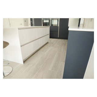 Pronorm Handless in Midnight Blue & Oxide concrete with Cimstone ...
