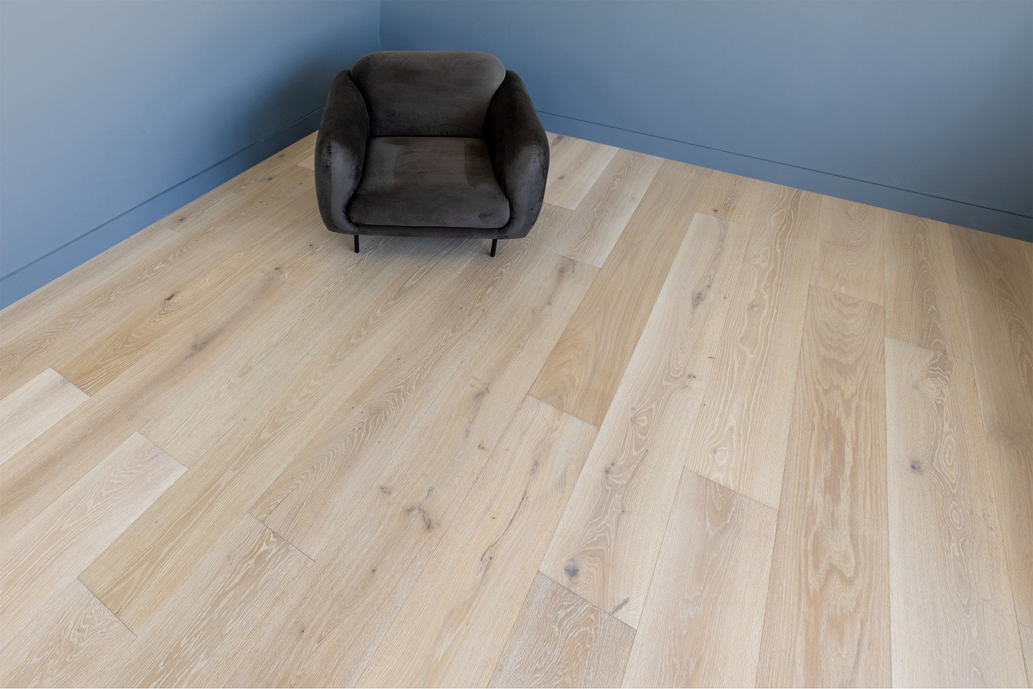 Salare Lacquer 10-1/4" Wide White Oak Engineered Hardwood Flooring ...