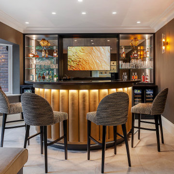 トラディショナルスタイルのおしゃれなホームバーの画像 75選 - 2026 年 1月 | Houzz (ハウズ)