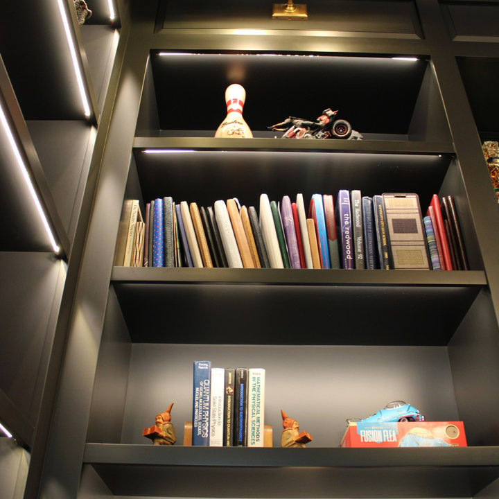 75 Wainscoting Home Office Ideas You'll Love - September, 2025 | Houzz