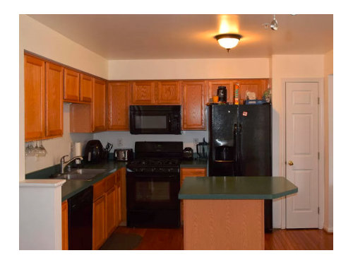 Please help me with my 90s kitchen!