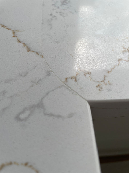 Countertop unmatched veining and uneven seam | Houzz Forum