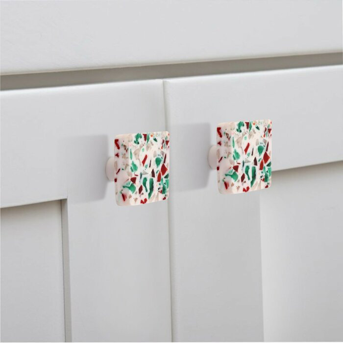 Mascot Hardware Springfield 1-1/2 in. Red and Green Chips Drawer ...