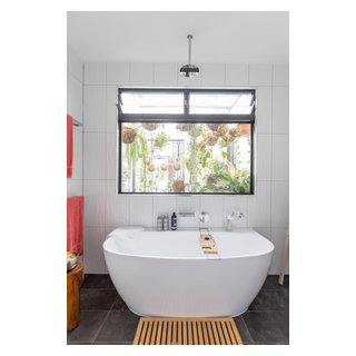 Nudgee - Bathroom - Brisbane - by Crest Building Group | Houzz AU