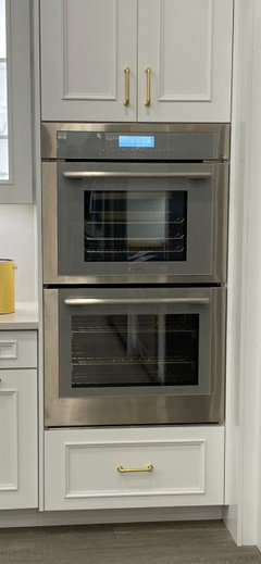 Induction cooktops - Miele flush mount vs Thermador Freedom?